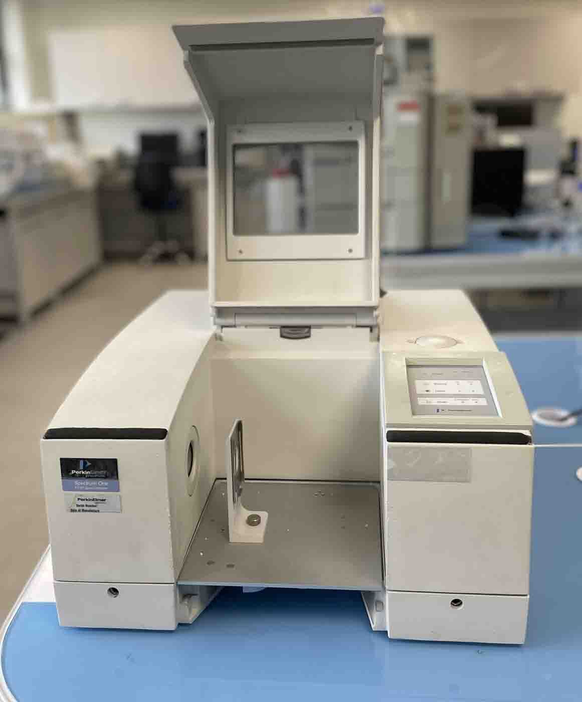 PERKIN ELMER Spectrum One 분광광도계 판매 가격 #293636338, 2003에 사용됨 > CAE에서 구매