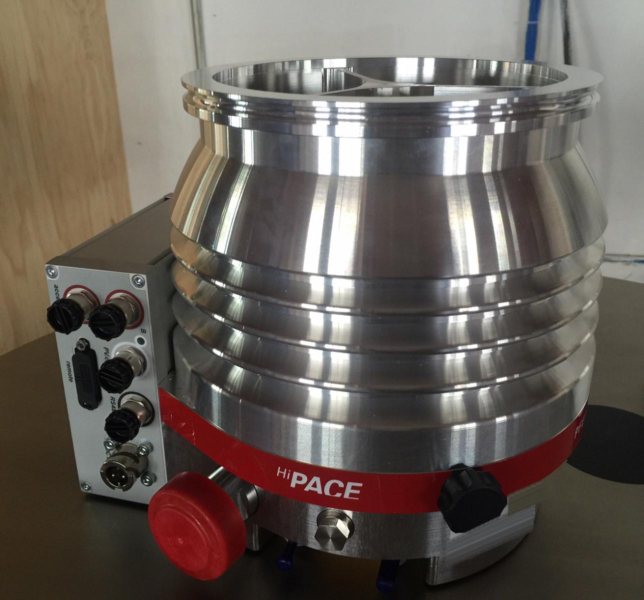 PFEIFFER HiPace 700 펌프 판매 가격 #9149087에 사용됨 > CAE에서 구매