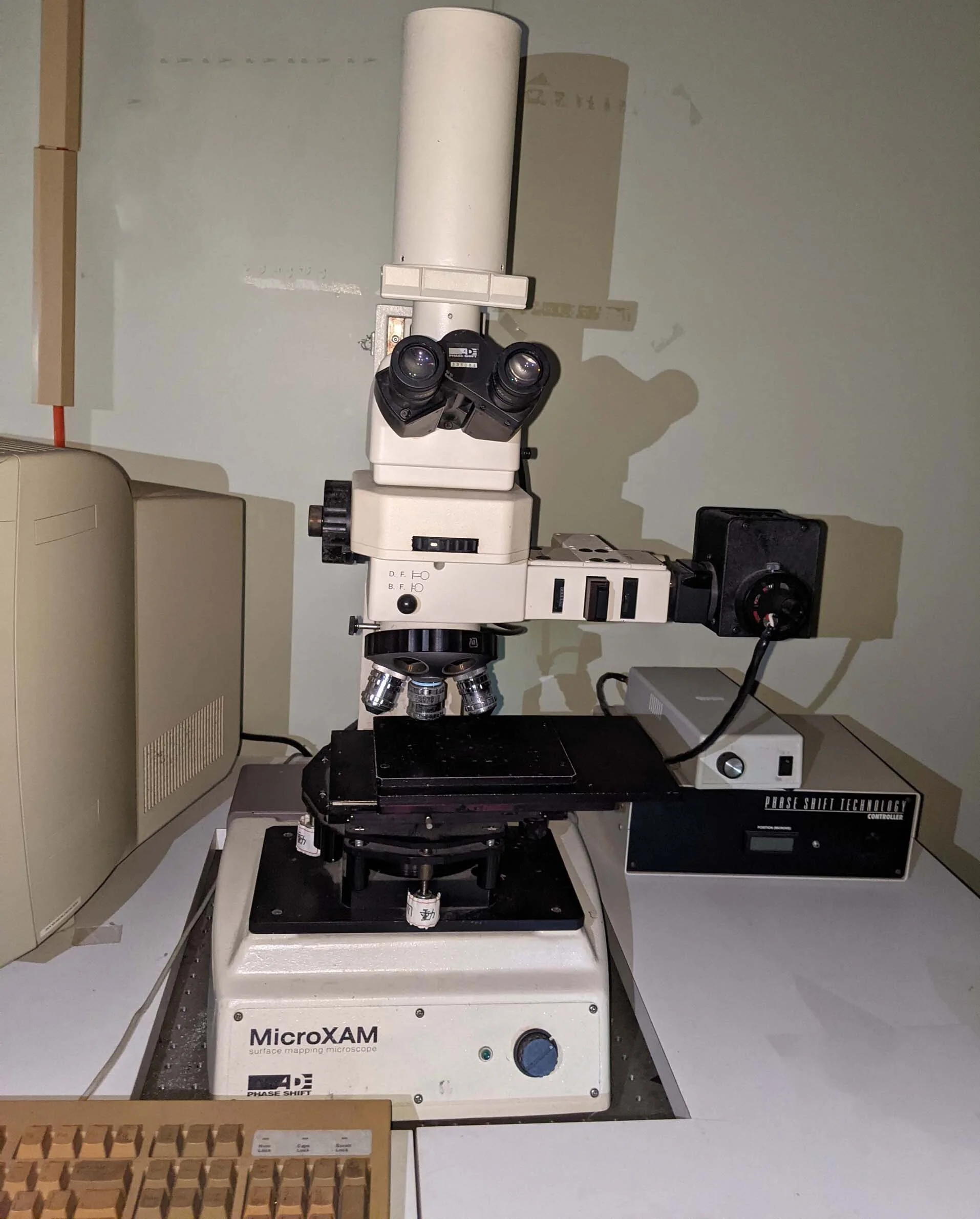 PHASE SHIFT TECHNOLOGY MicroXam 100 Microscope used for sale price ...