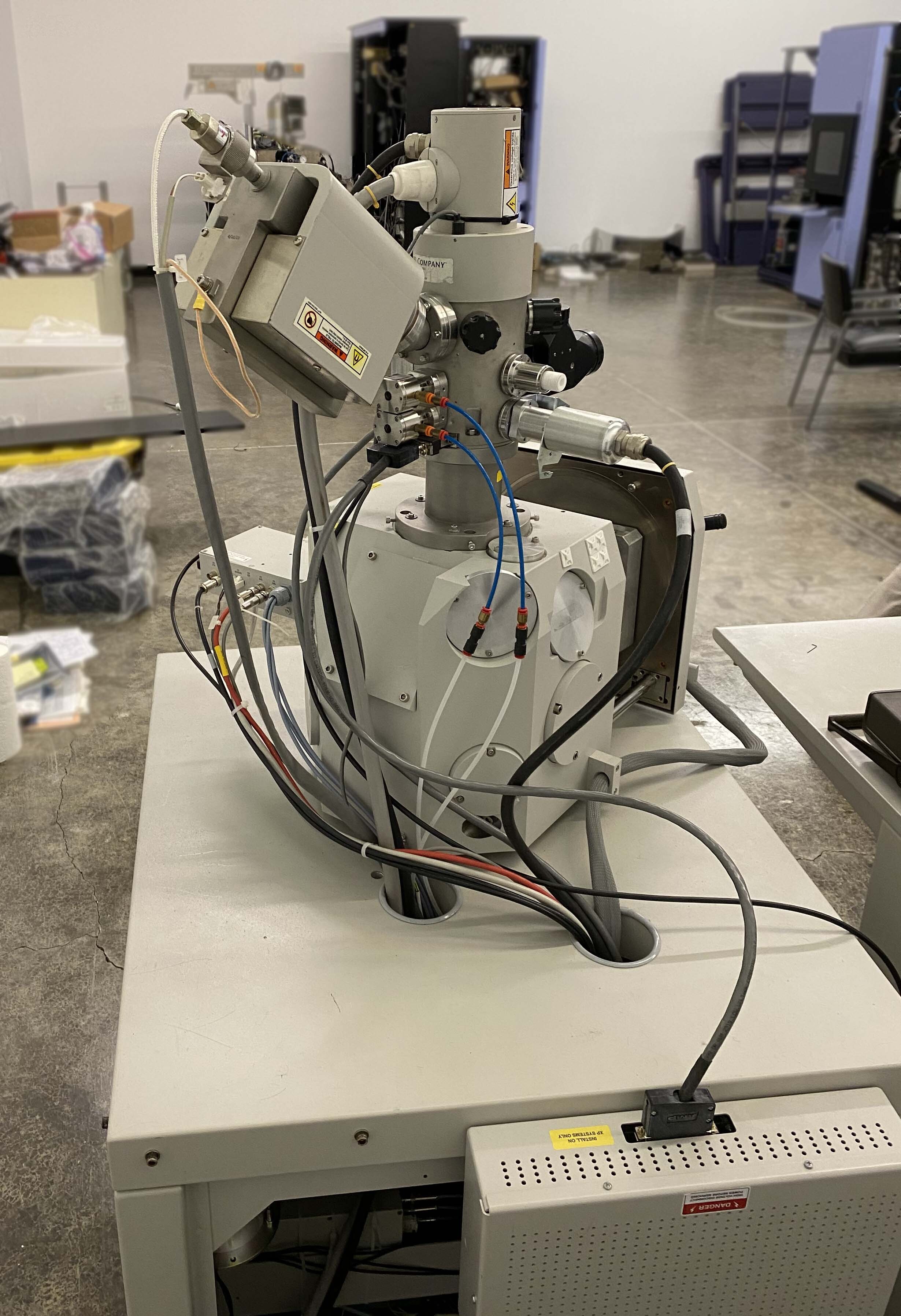 PHILIPS / FEI FIB 200 SEM 用過的 出售 價錢 #9284882 > 購買 from CAE