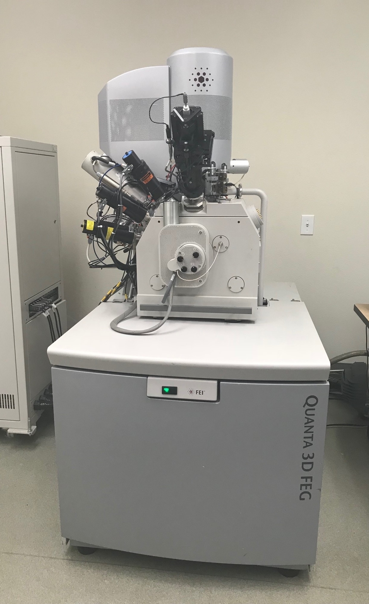 PHILIPS / FEI Quanta 3D FEG SEM used for sale price #9272543 > buy from CAE