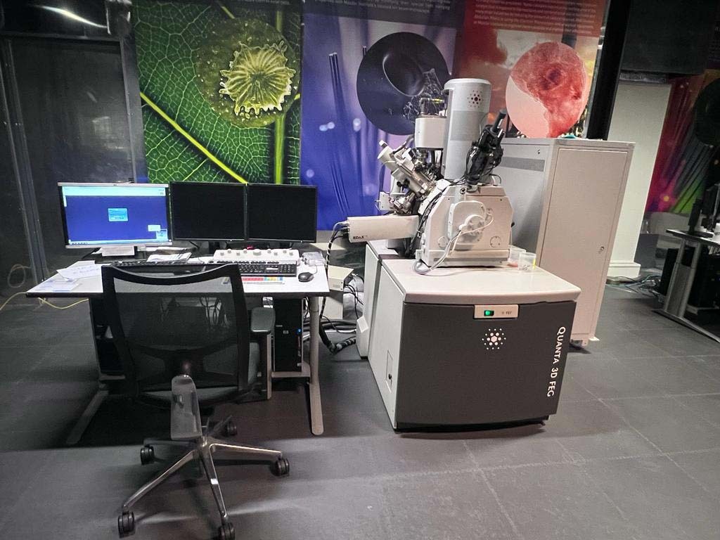 PHILIPS / FEI Quanta 3D FEG SEM 판매 가격 #293768969, 2012에 사용됨 > CAE에서 구매