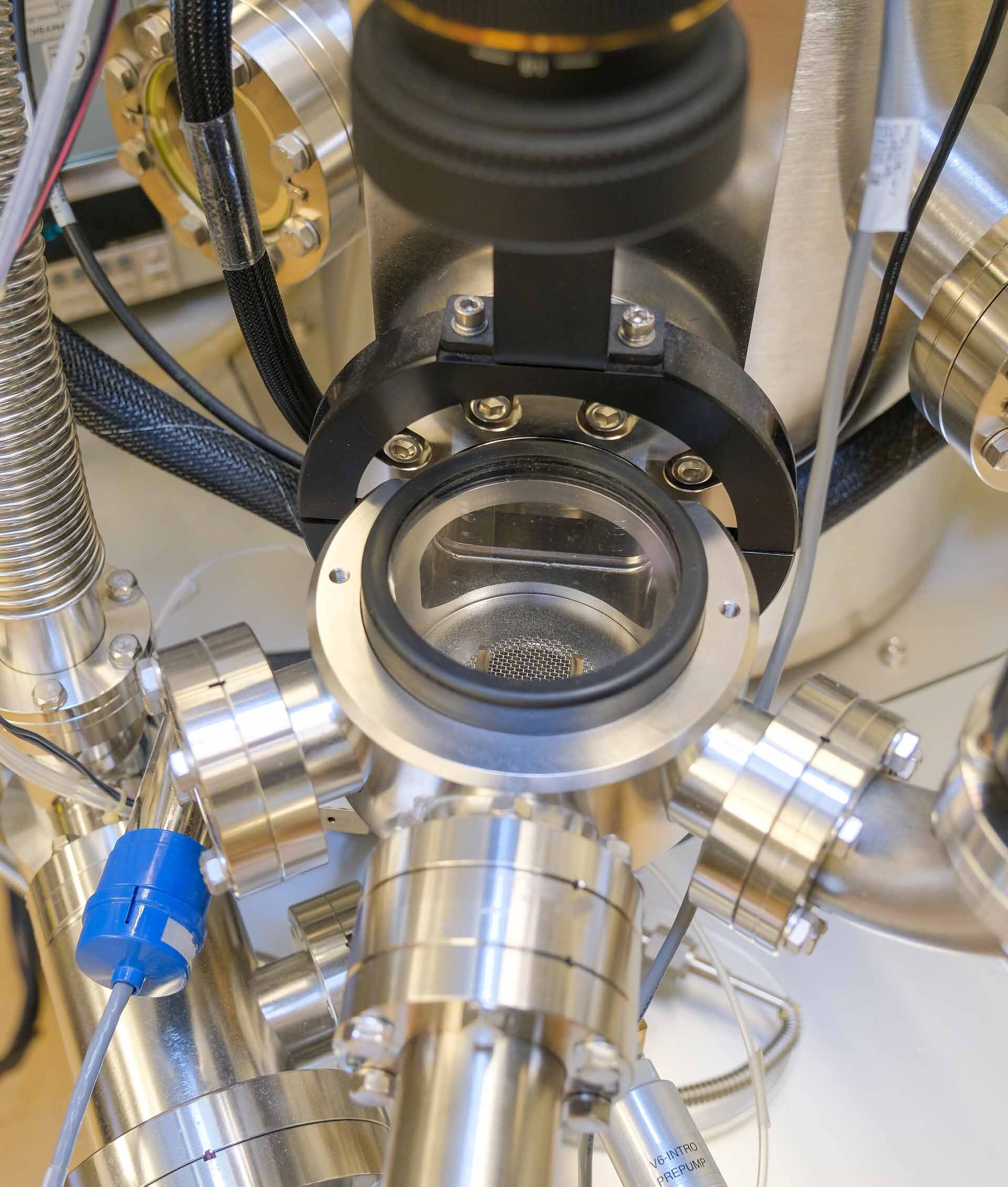 ULVAC / PHYSICAL ELECTRONICS / PERKIN ELMER PHI 5000 Versaprobe II ...