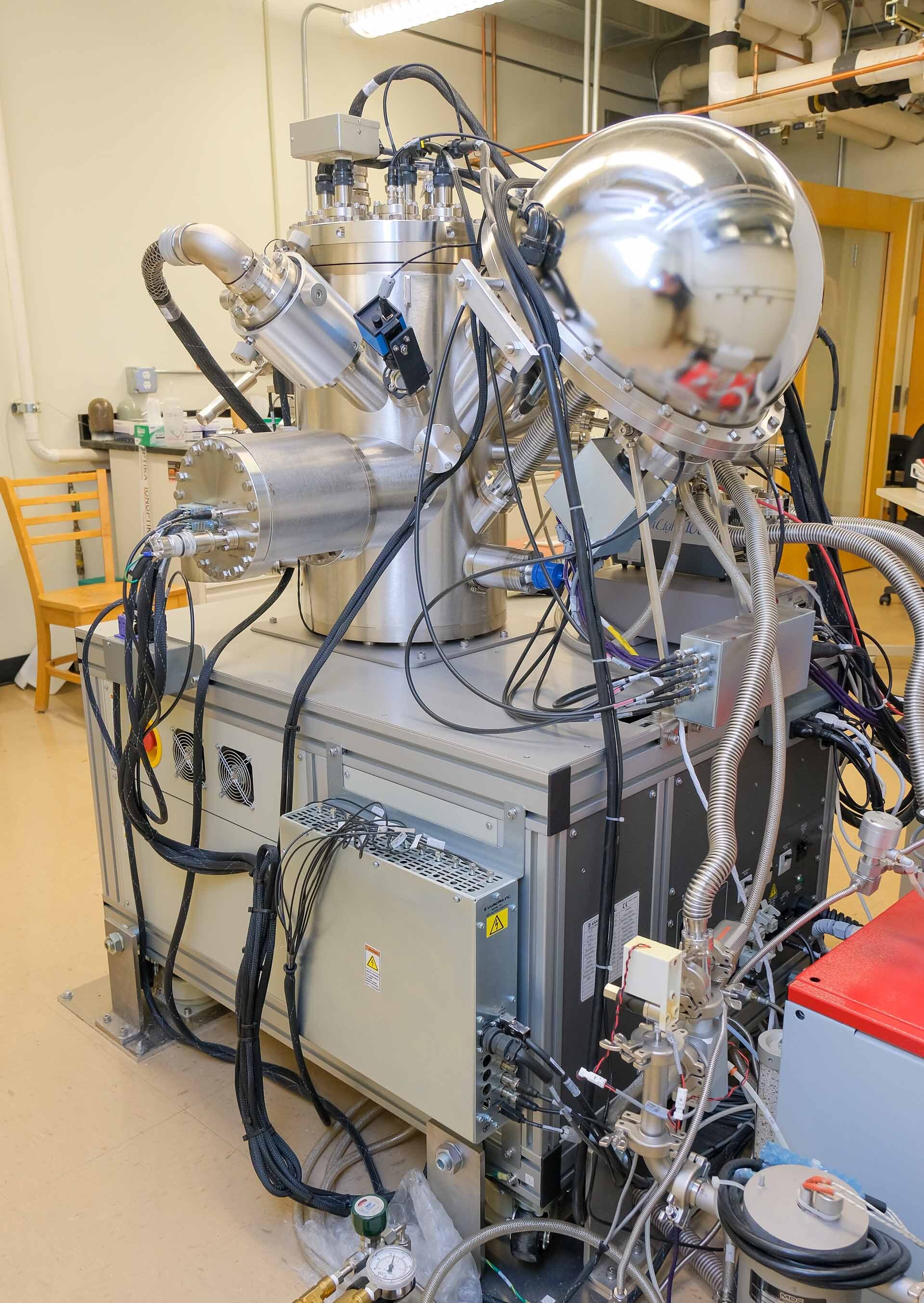 ULVAC / PHYSICAL ELECTRONICS / PERKIN ELMER PHI 5000 Versaprobe II ...