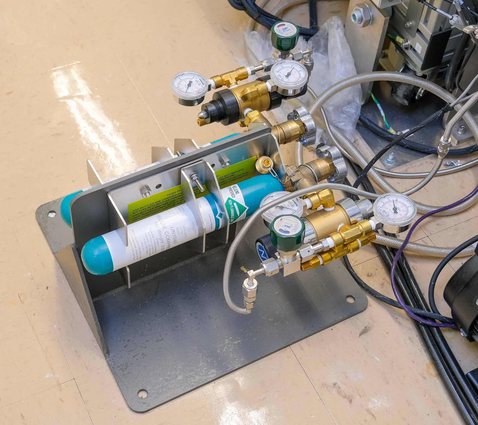 ULVAC / PHYSICAL ELECTRONICS / PERKIN ELMER PHI 5000 Versaprobe II ...