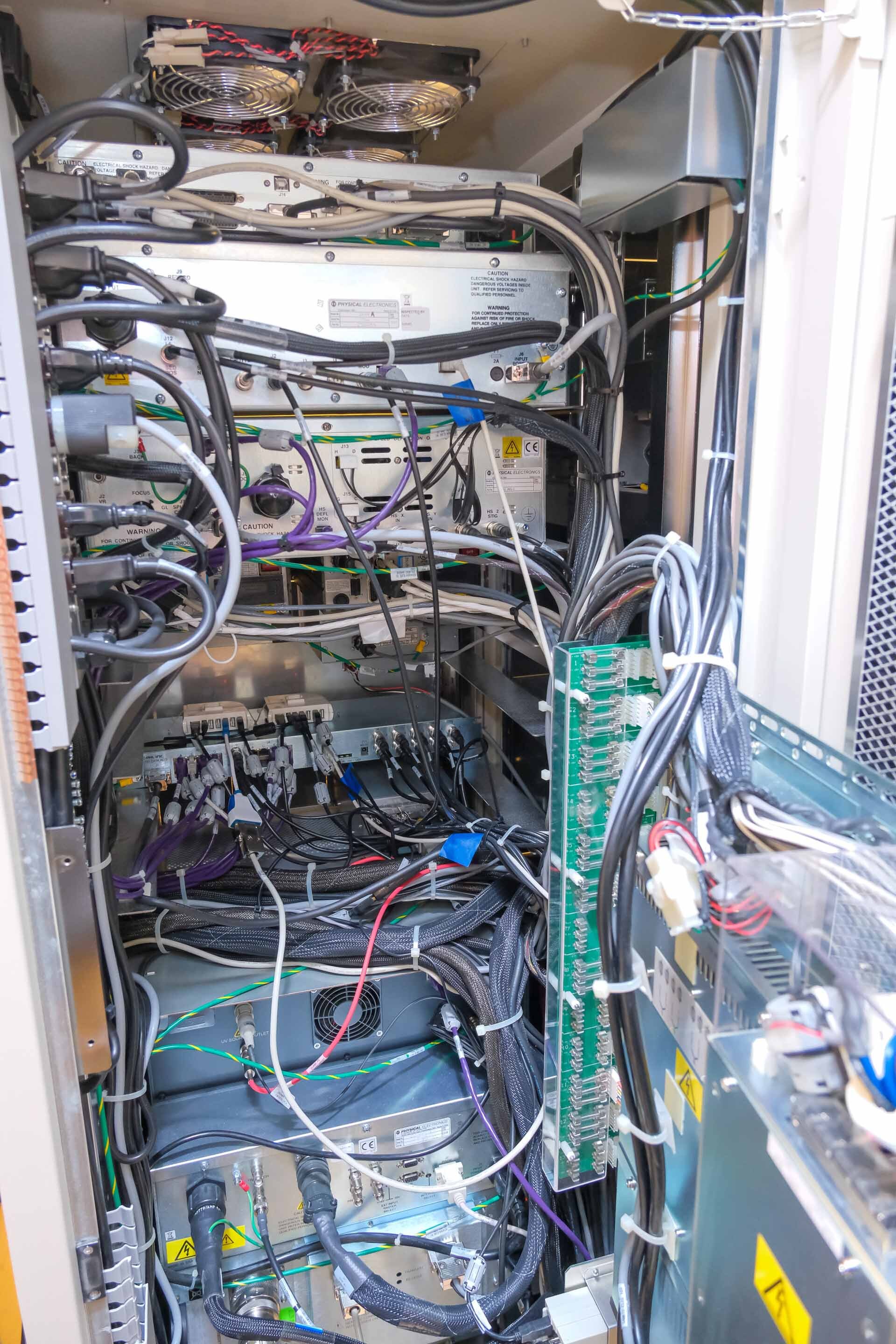 ULVAC / PHYSICAL ELECTRONICS / PERKIN ELMER PHI 5000 Versaprobe II ...