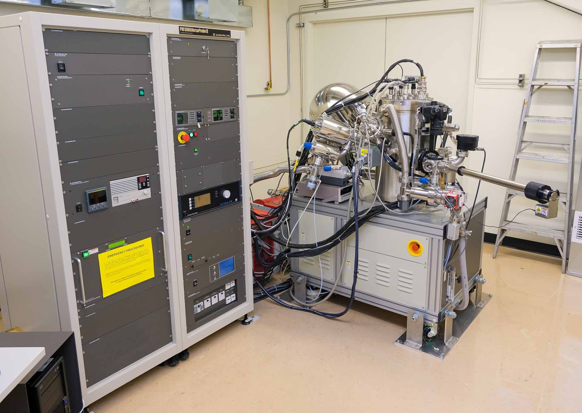 ULVAC / PHYSICAL ELECTRONICS / PERKIN ELMER PHI 5000 Versaprobe II ...