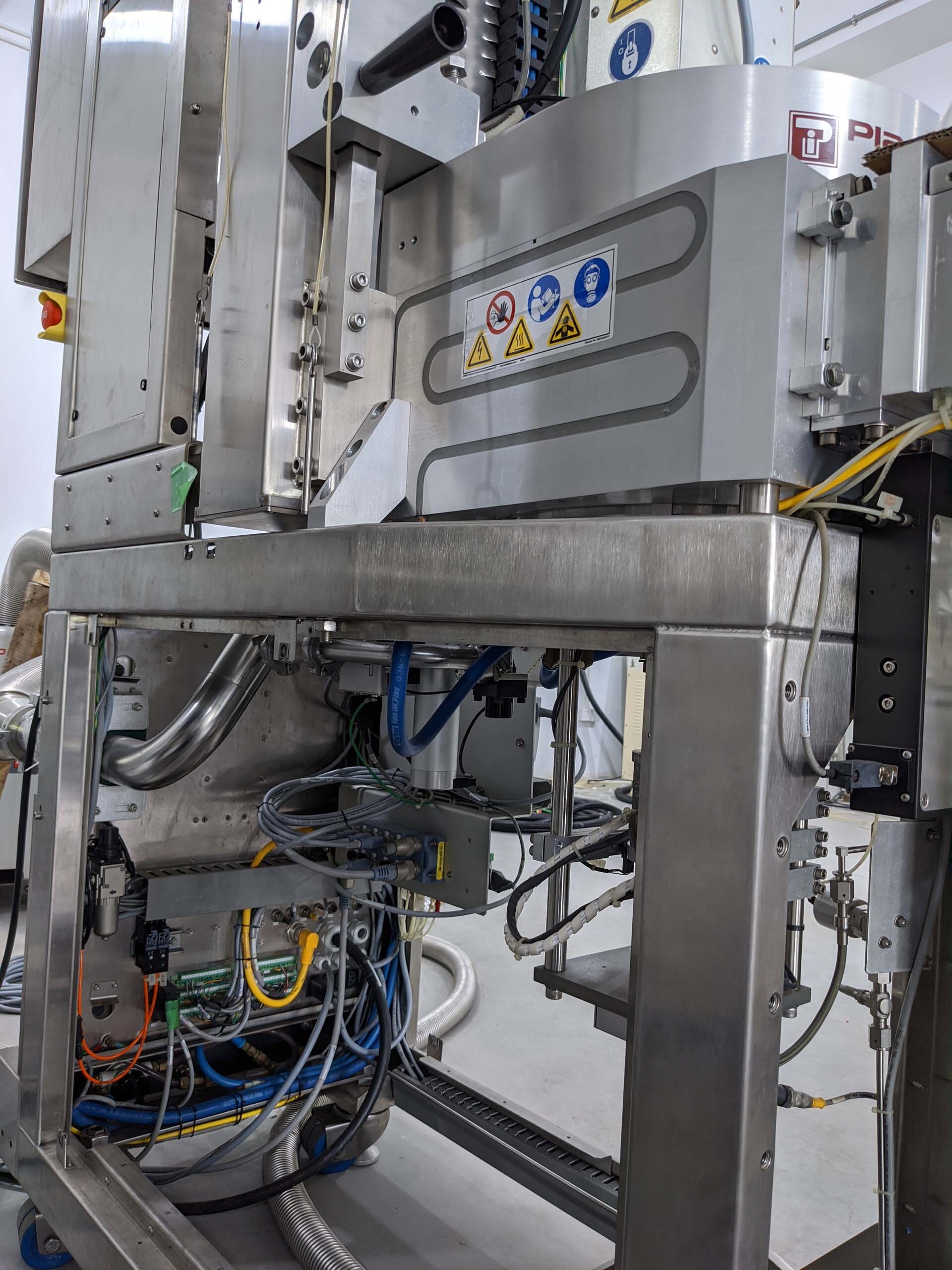 PLASMATHERM / UNAXIS Versaline 익숙한 판매용 가격 #293623726, 2011 > 사다 from CAE