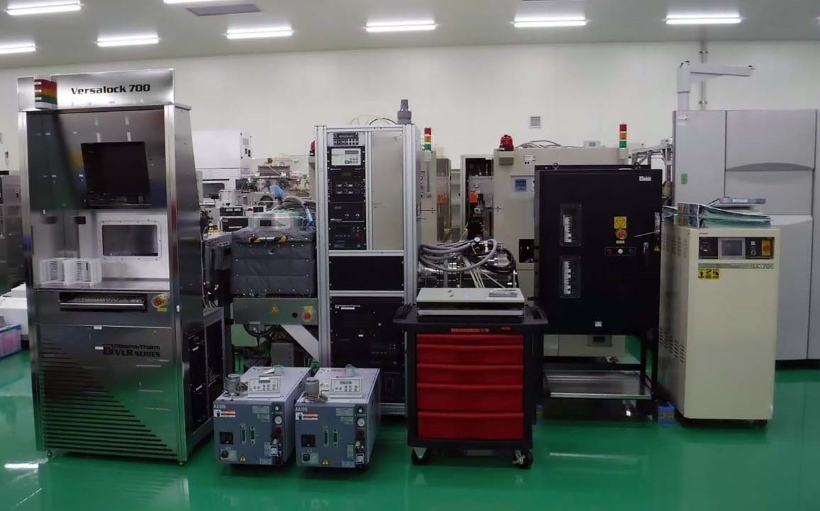 PLASMATHERM / UNAXIS Versalock VLR 702 에처/애셔 판매 가격 #9257603, 1999에 사용됨 ...