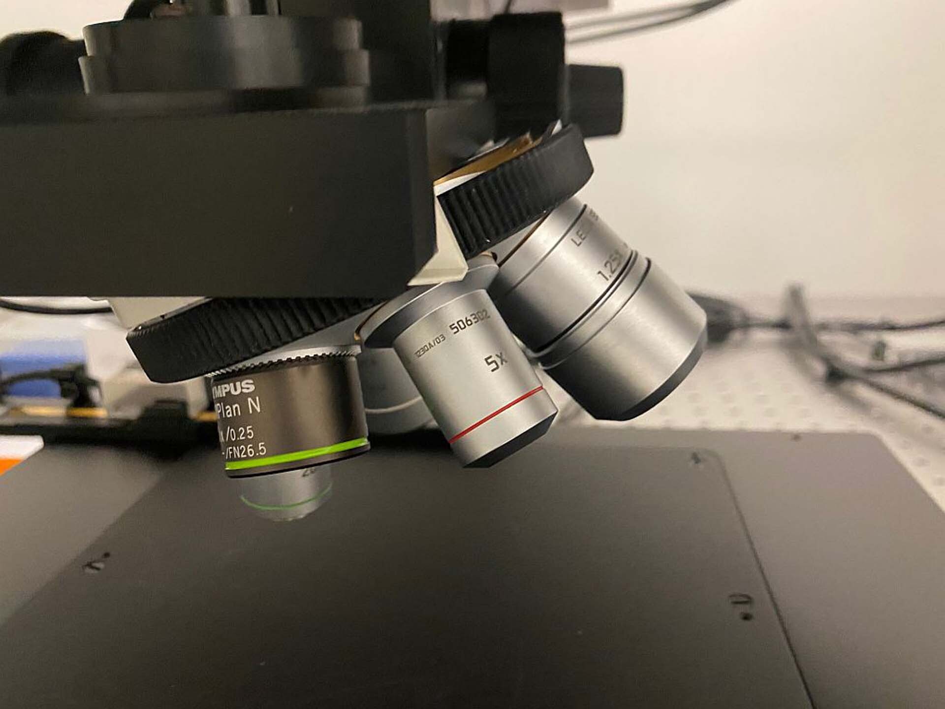 RENISHAW inVia Raman Microscope used for sale price #9398648, 2015 ...