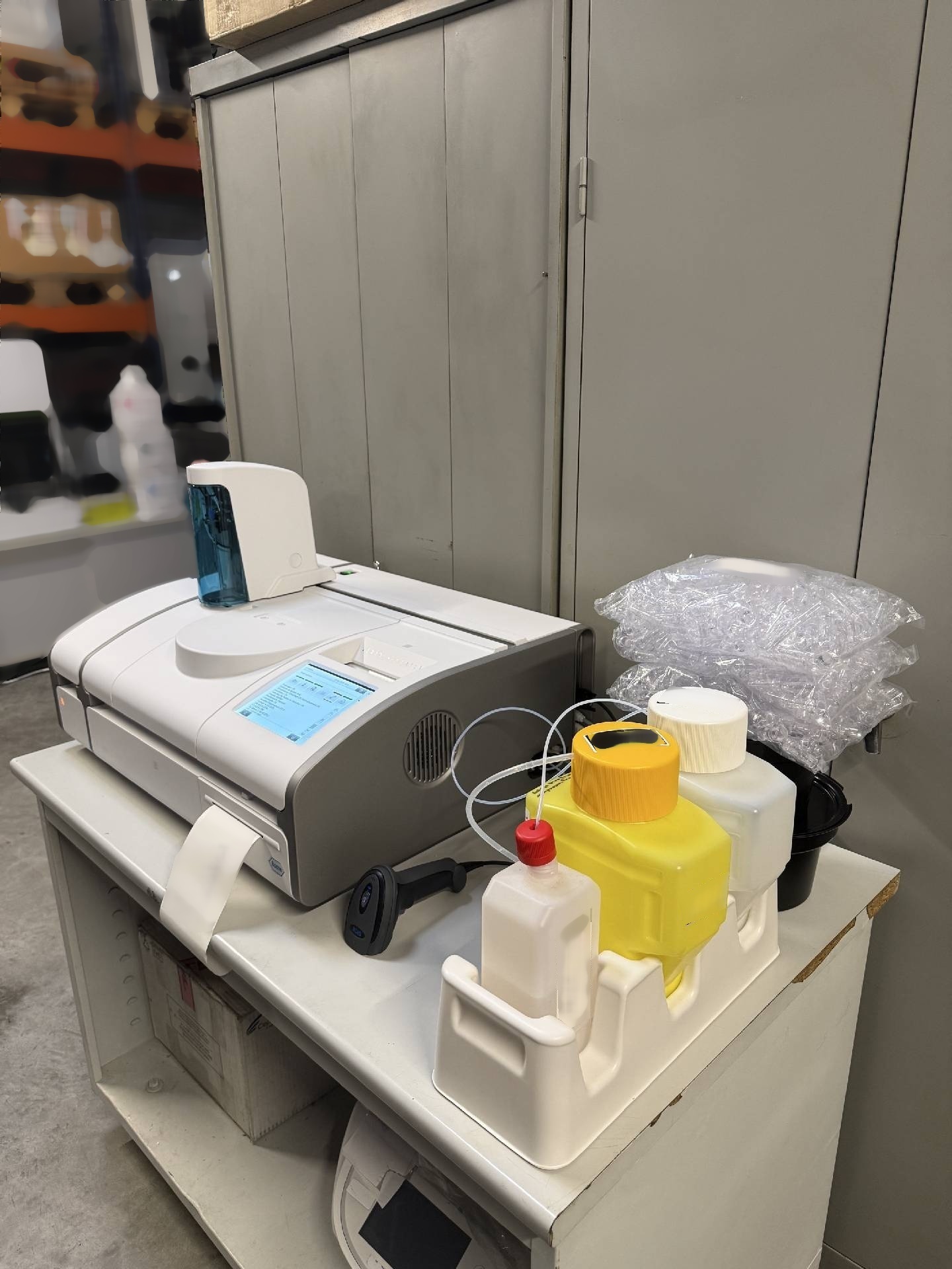 ROCHE Cobas C111 Lab Equipment used for sale price #293818101, 2021 ...