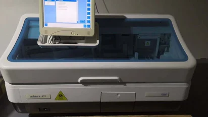 ROCHE Cobas E411 實驗室設備 用於銷售價格 #293747469, 2010 > 從 CAE 購買