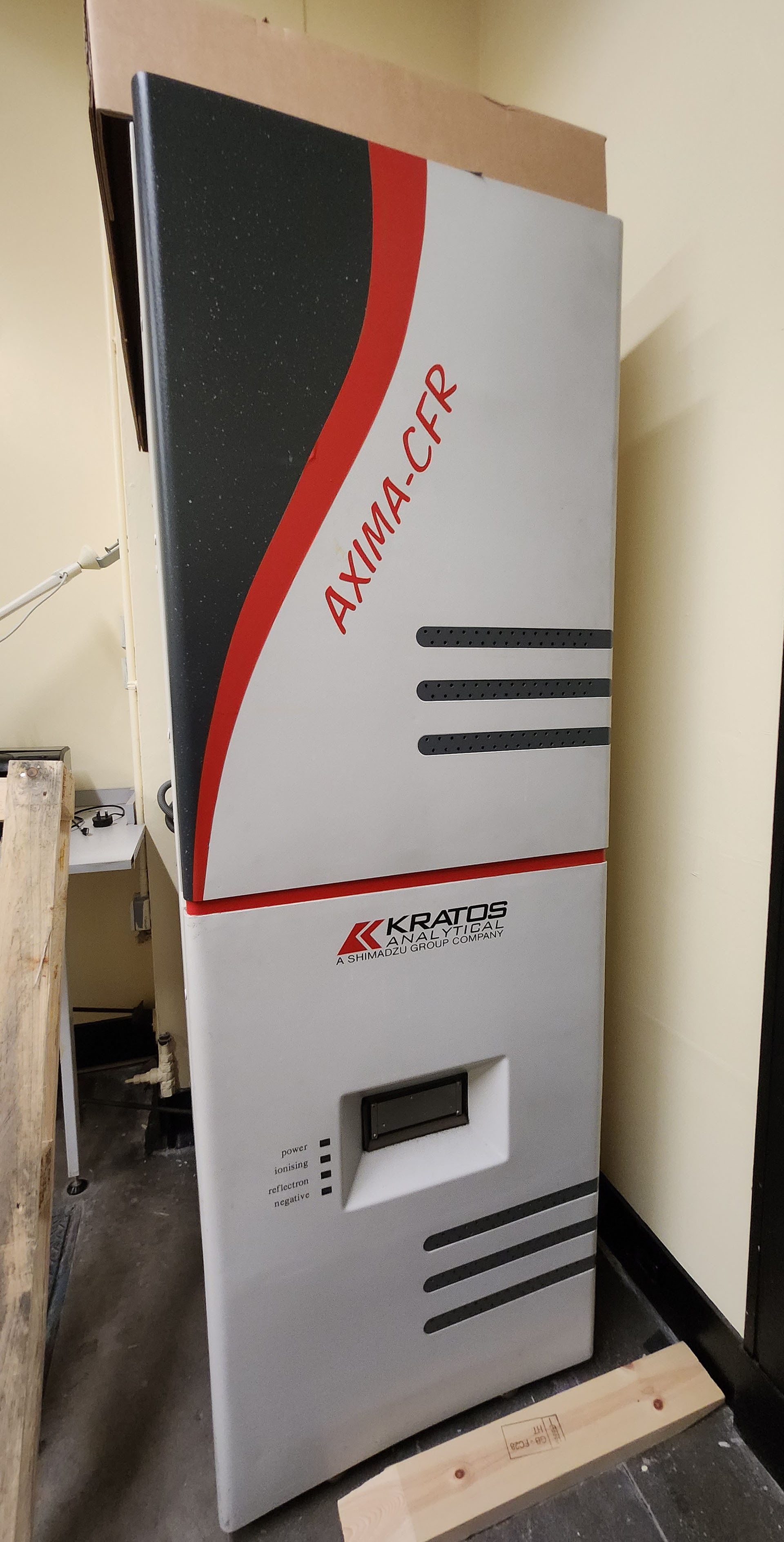 SHIMADZU / KRATOS ANALYTICAL Axima CFR Spektrometer gebraucht zum ...