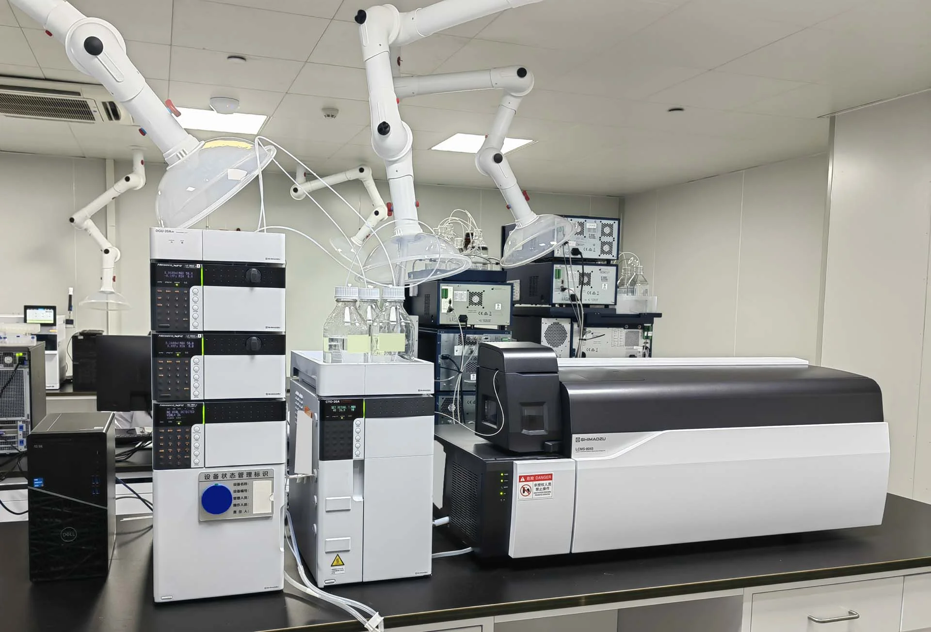 SHIMADZU LCMS-8045 Spectrometer used for sale price #293723302, 2022 ...