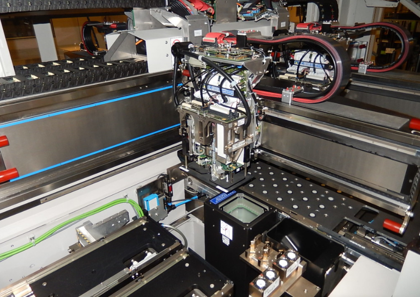 SIEMENS Siplace X4 판매 가격 #9121710에 사용됨 > CAE에서 구매