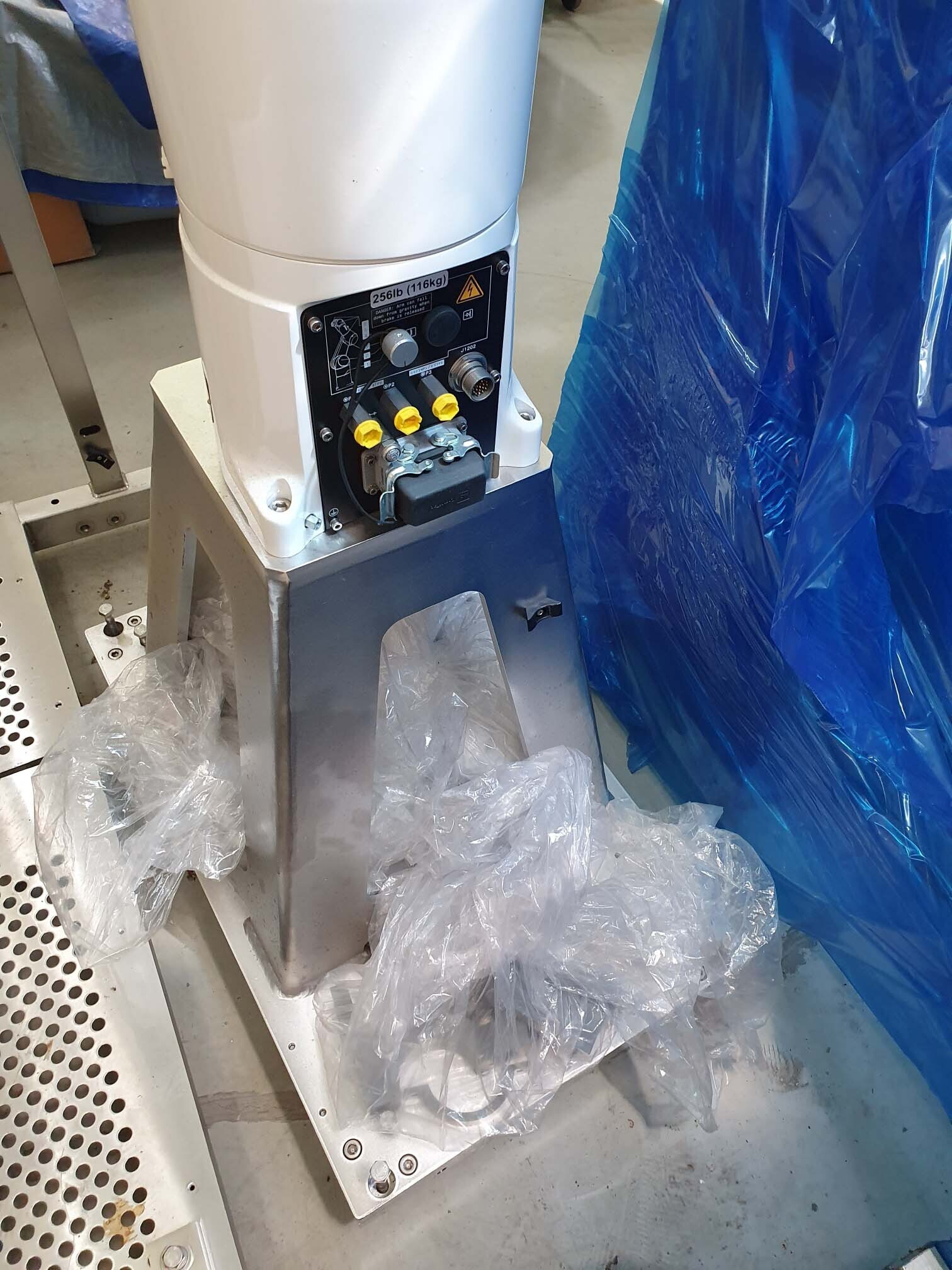 STAUBLI TX90 XLSCRfsi2 used for sale price #9294303, 2009 > buy from CAE