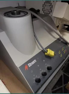 STRUERS LaboPress-3 晶圆研磨、抛光机 用于销售价格 #293630393 > 从 CAE 购买