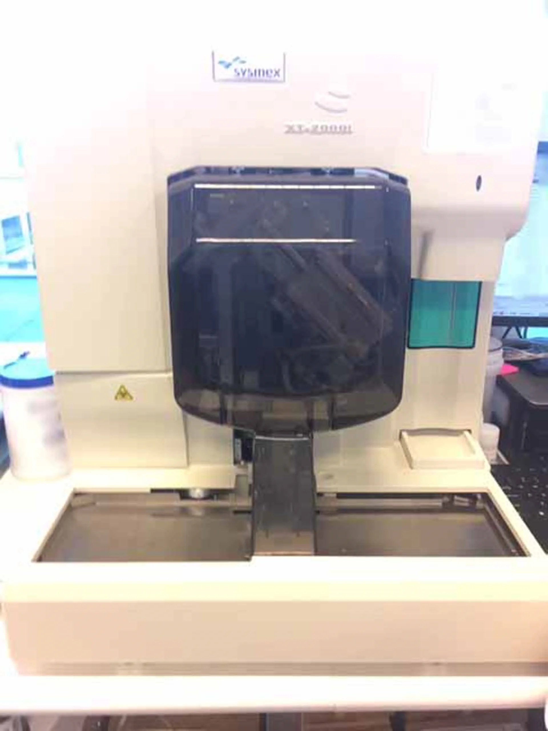 SYSMEX XT2000i Lab Equipment used for sale price #293638537 > buy from CAE