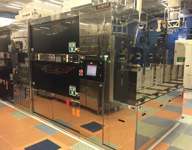 TEL / TOKYO ELECTRON Clean Track ACT 12 Photoresist used for sale price ...