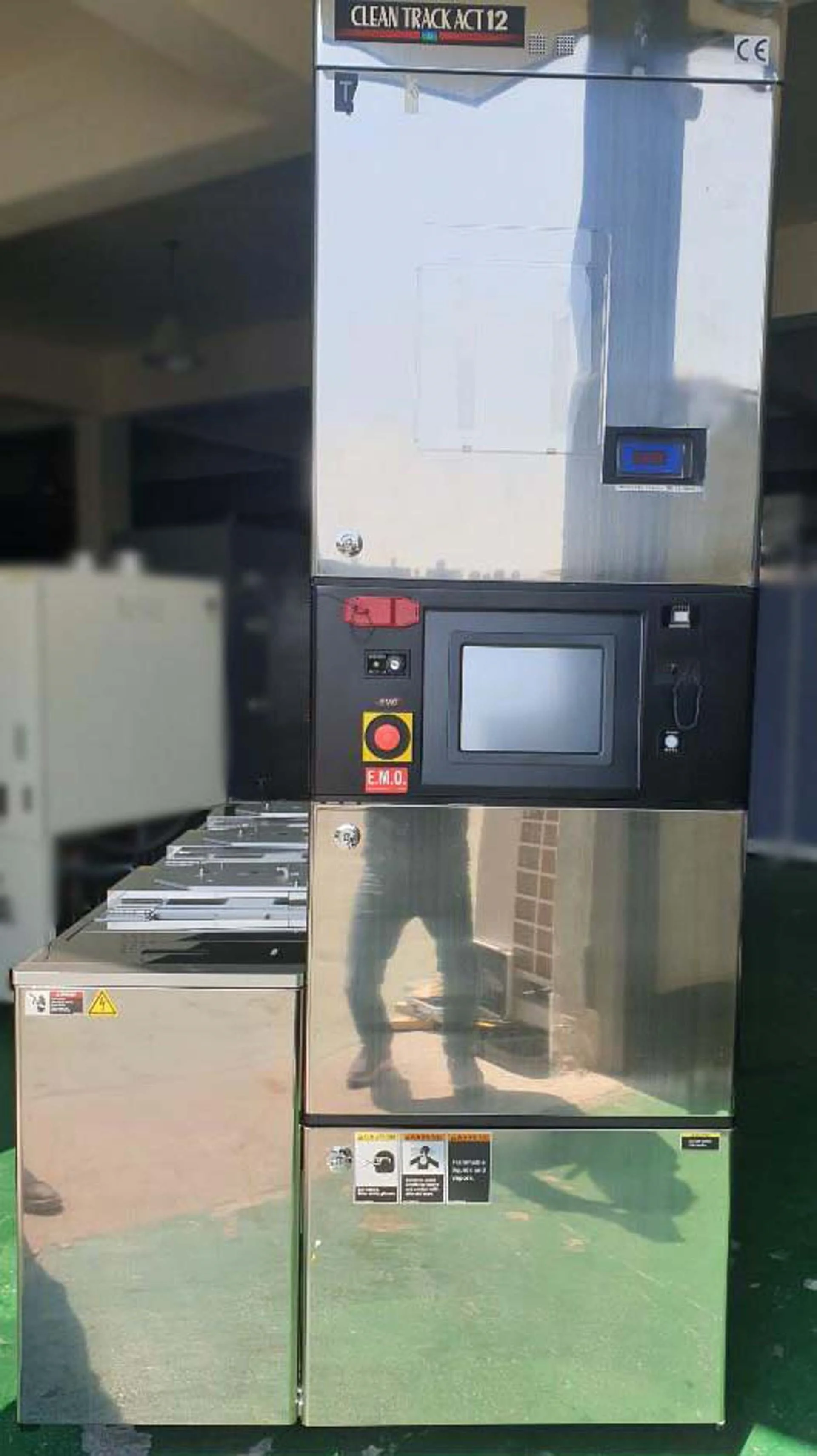 TEL / TOKYO ELECTRON Clean Track ACT 12 포토레지스트 판매 가격 #9242356에 사용됨 ...