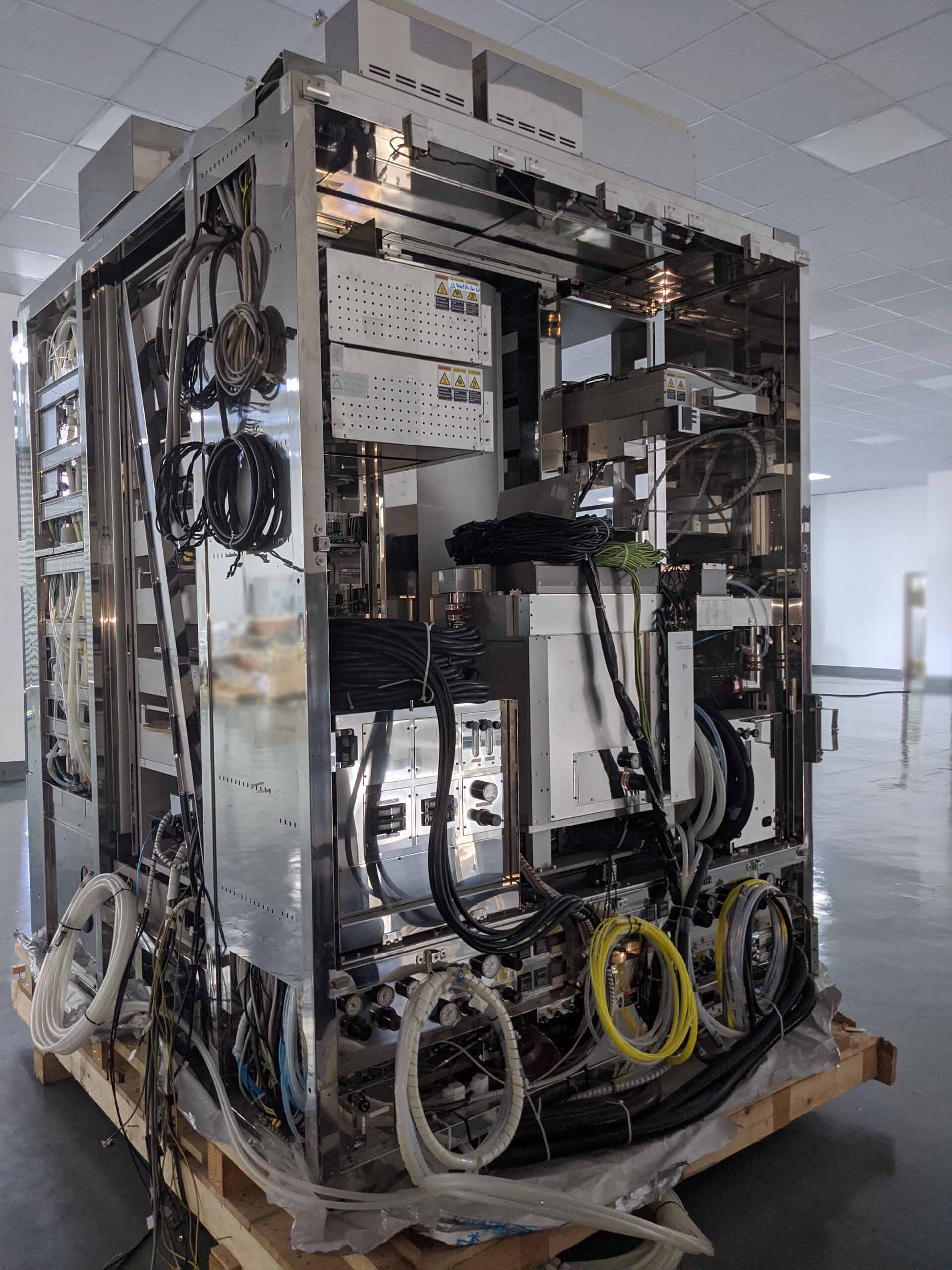 TEL / TOKYO ELECTRON Clean Track ACT 12 Photoresist used for sale price ...