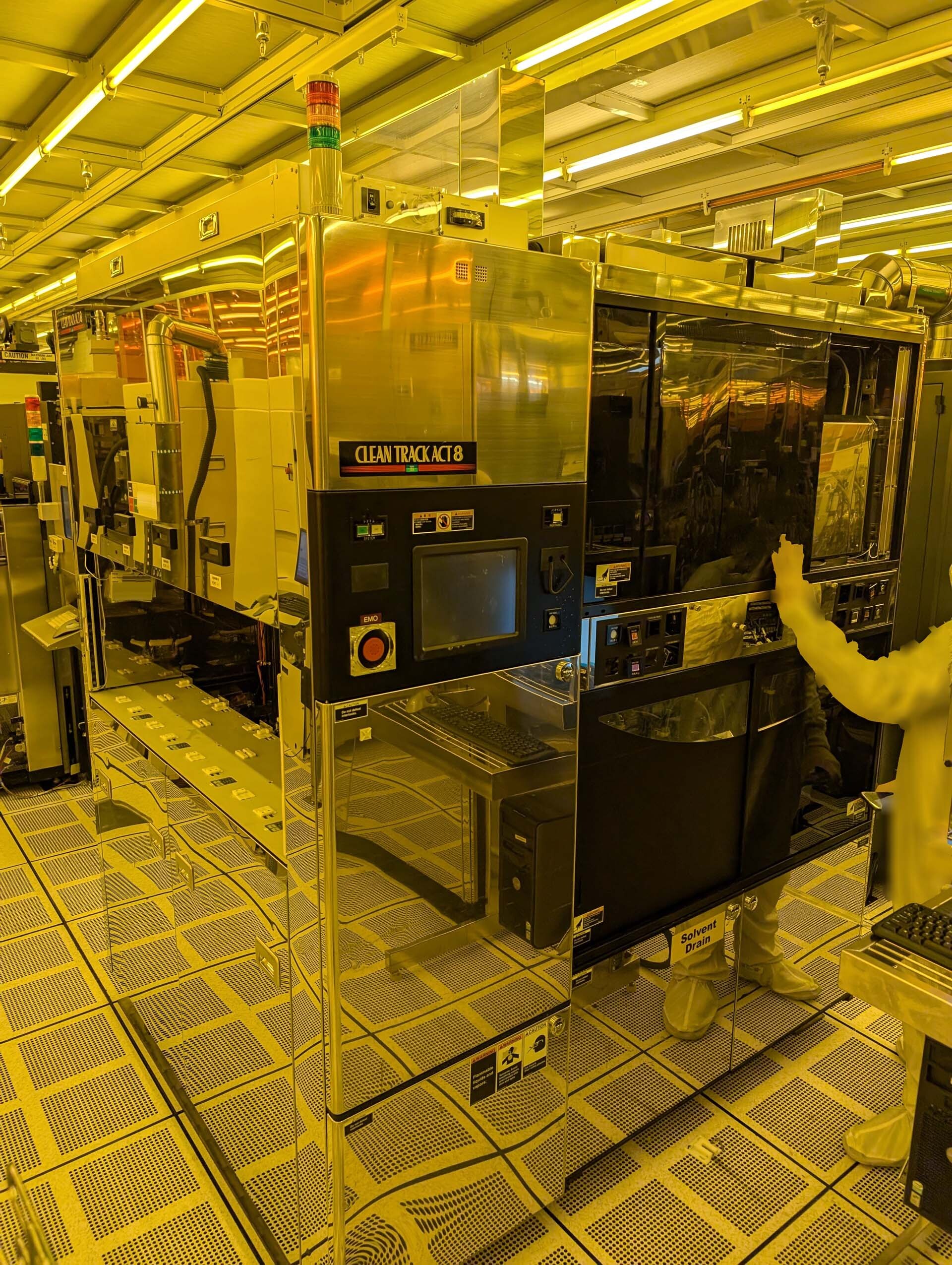 TEL / TOKYO ELECTRON Clean Track ACT 8 Photoresist used for sale price ...