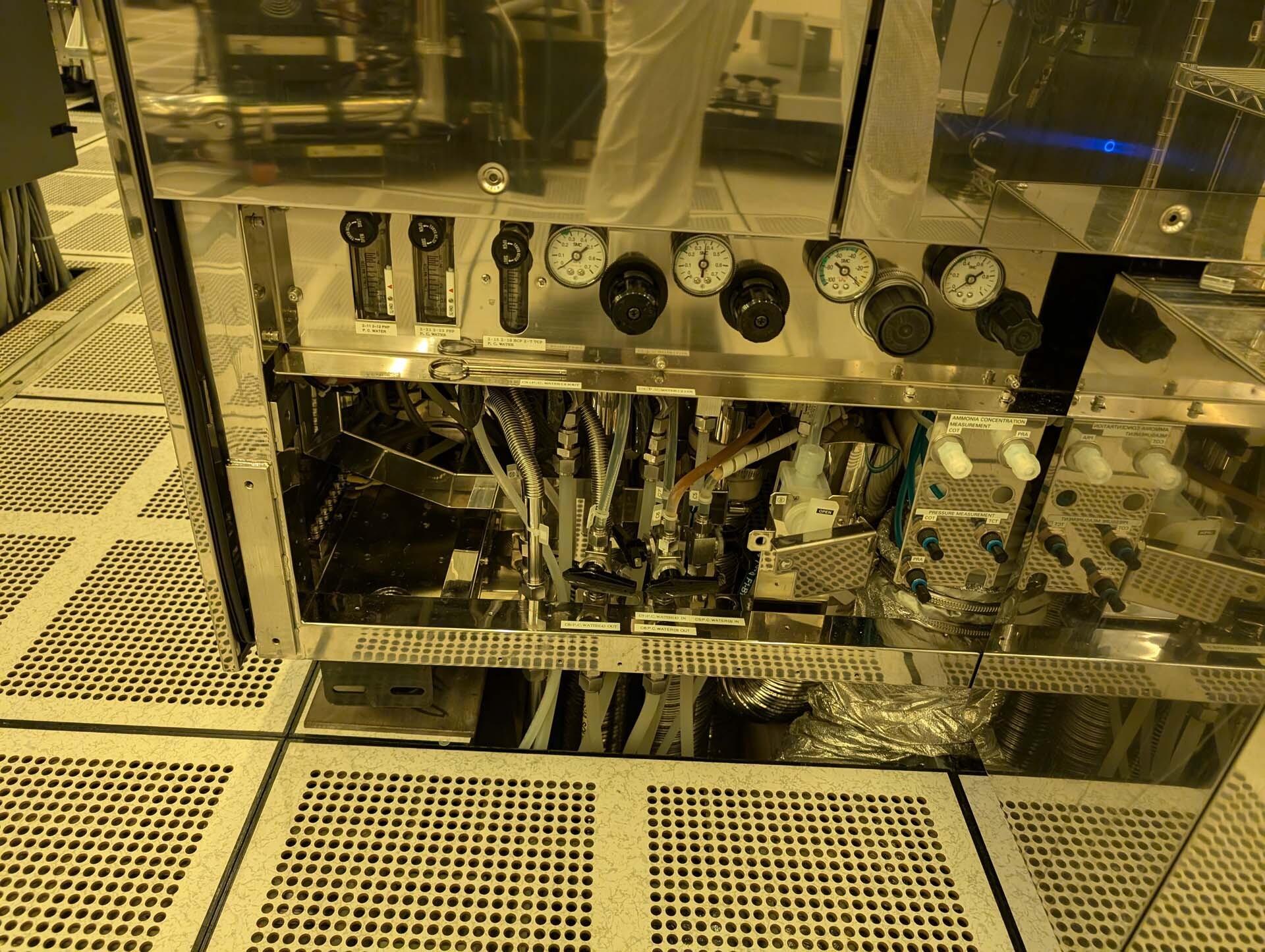 TEL / TOKYO ELECTRON Clean Track ACT 8 Photoresist used for sale price ...