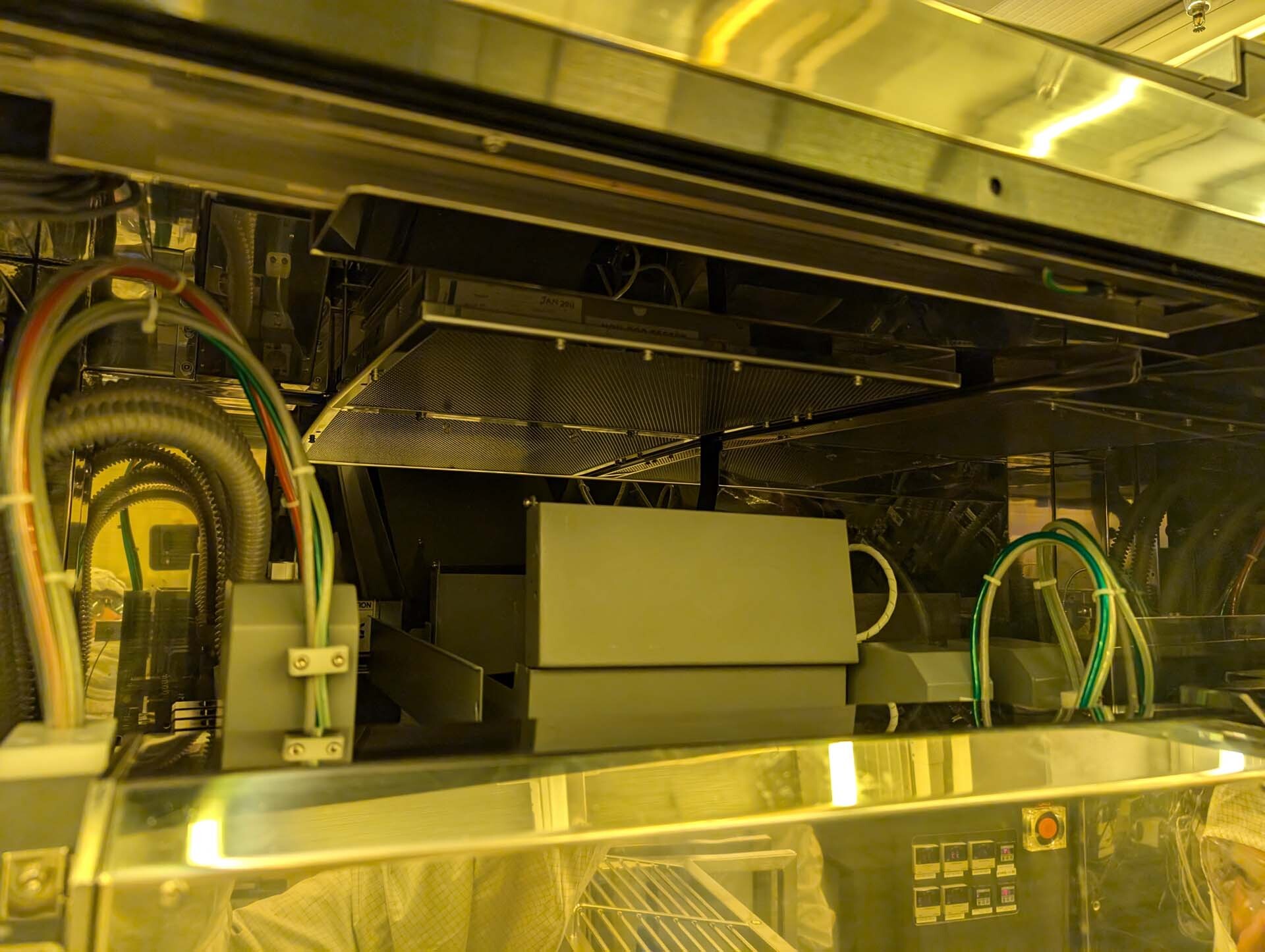 TEL / TOKYO ELECTRON Clean Track ACT 8 Photoresist used for sale price ...