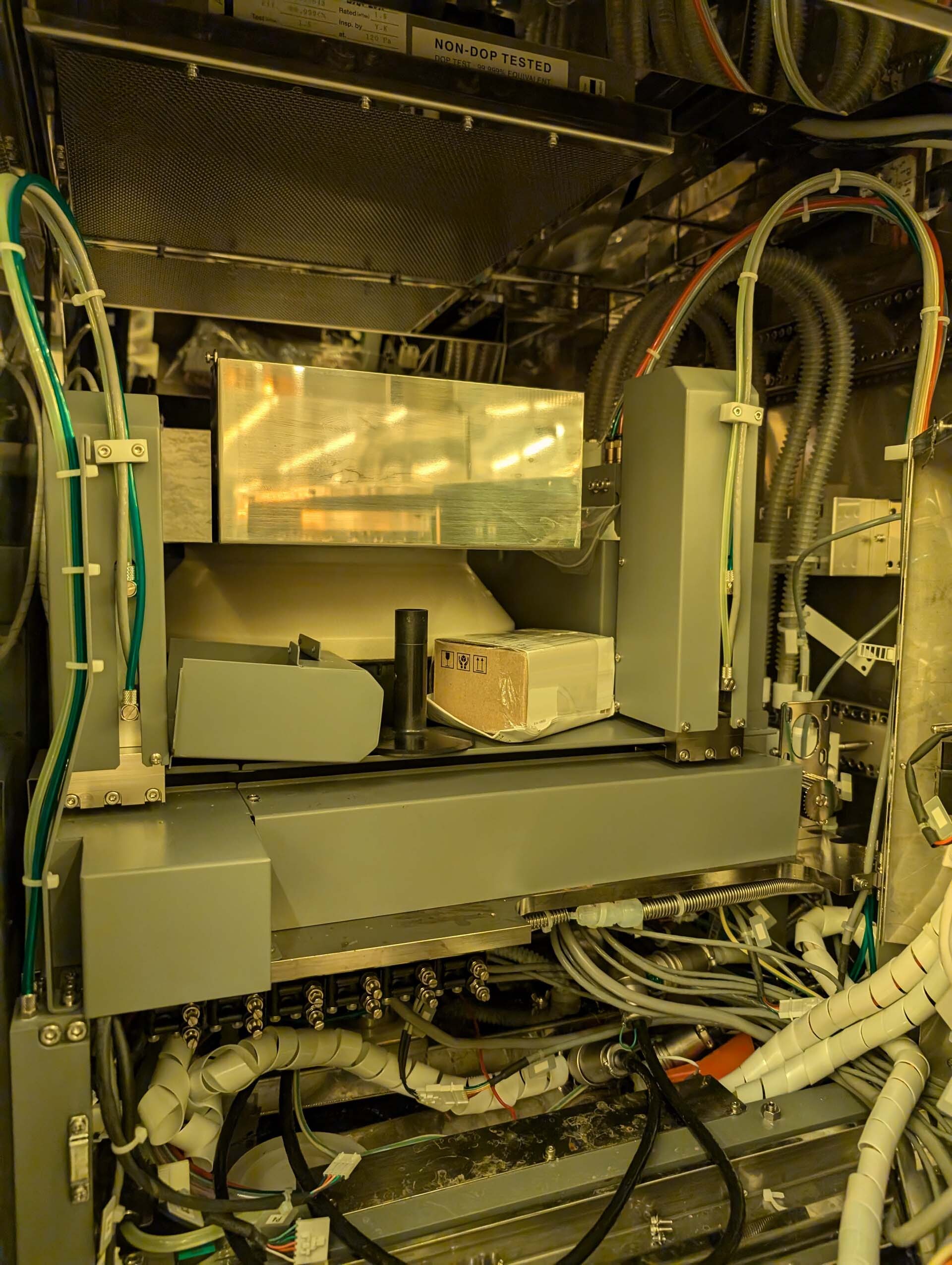 TEL / TOKYO ELECTRON Clean Track ACT 8 光阻 用于销售价格 #293767233, 2003 > 从 ...