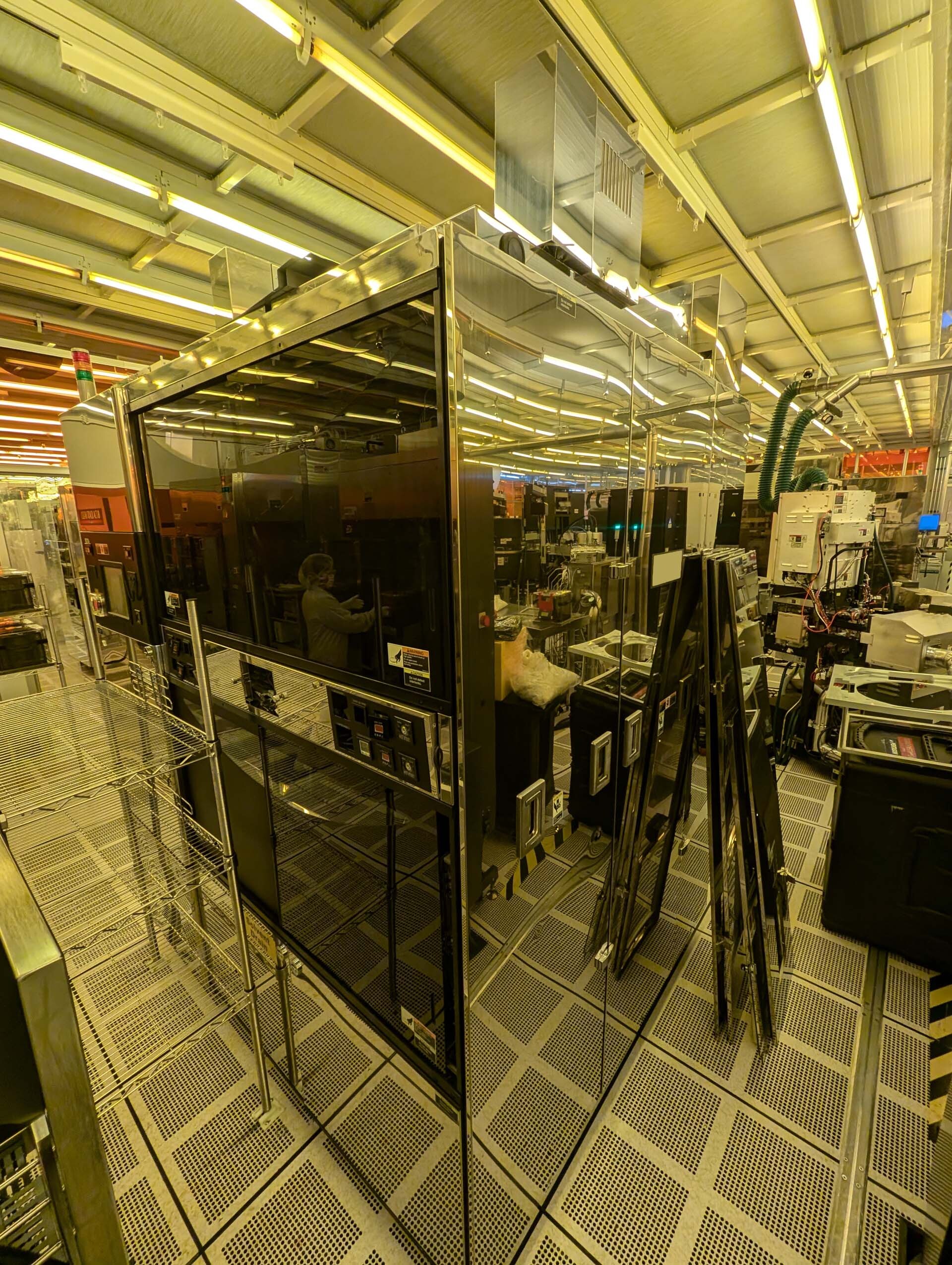 TEL / TOKYO ELECTRON Clean Track ACT 8 Photoresist used for sale price ...