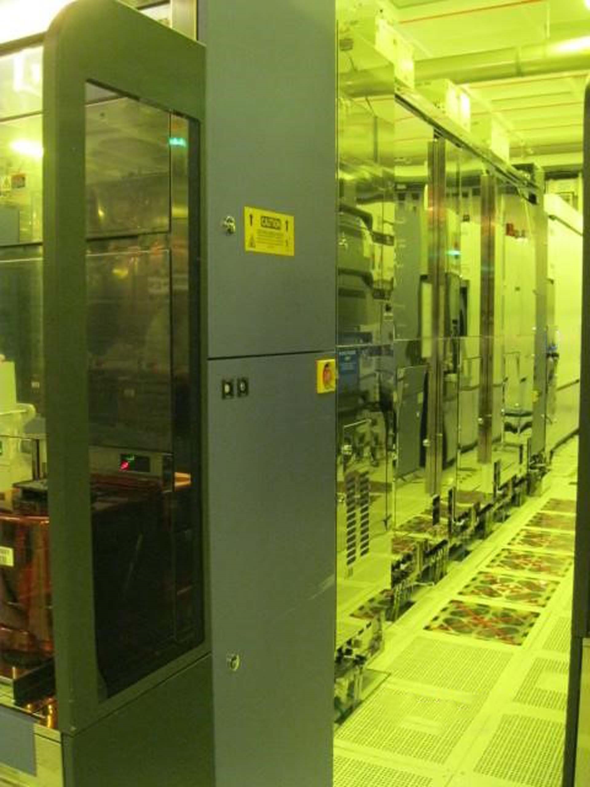 TEL / TOKYO ELECTRON Clean Track Lithius i+ 포토레지스트 판매 가격 #9194461, 2004 ...