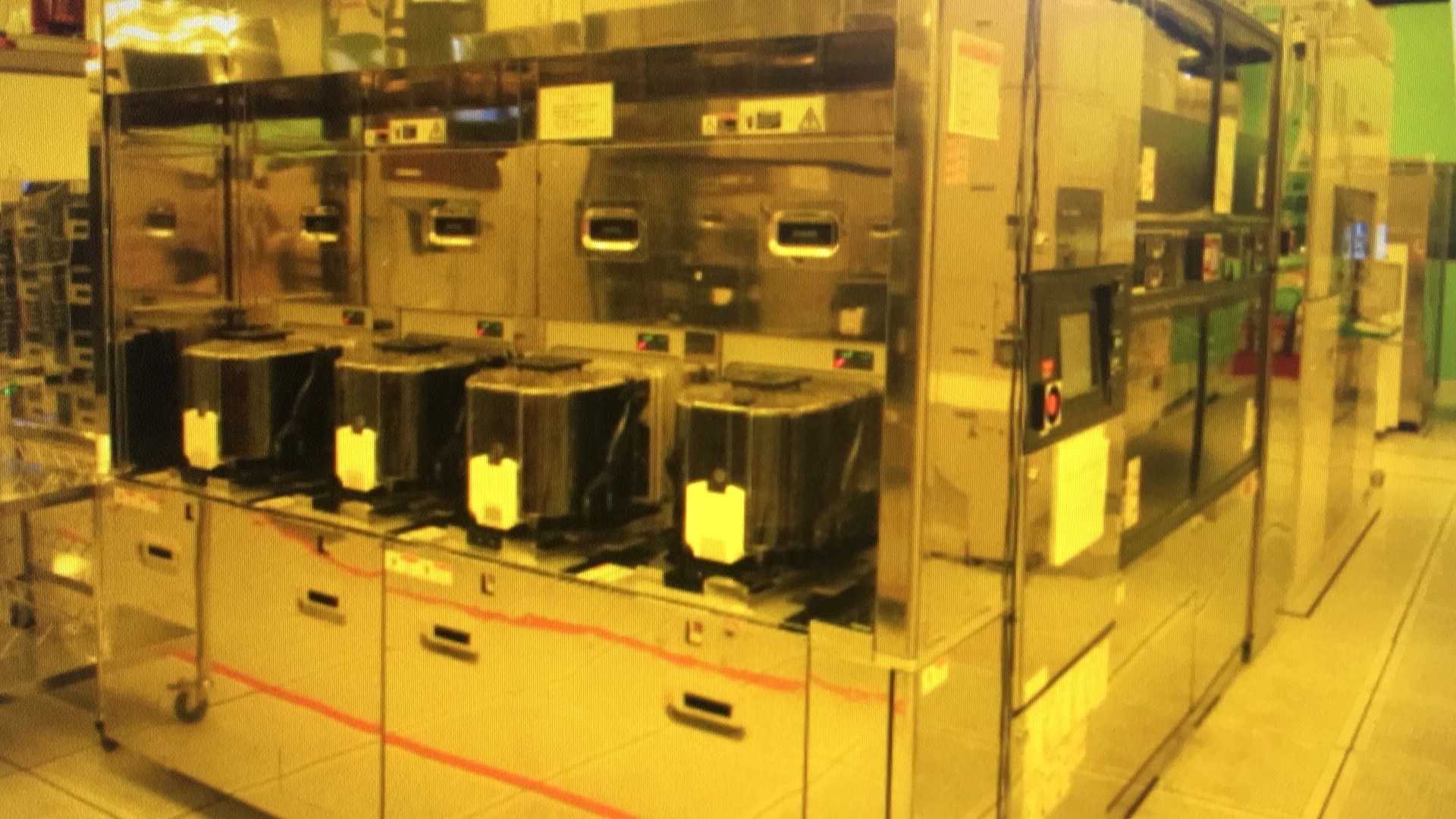 TEL / TOKYO ELECTRON Clean Track ACT 12 포토레지스트 판매 가격 #9235857에 사용됨 ...