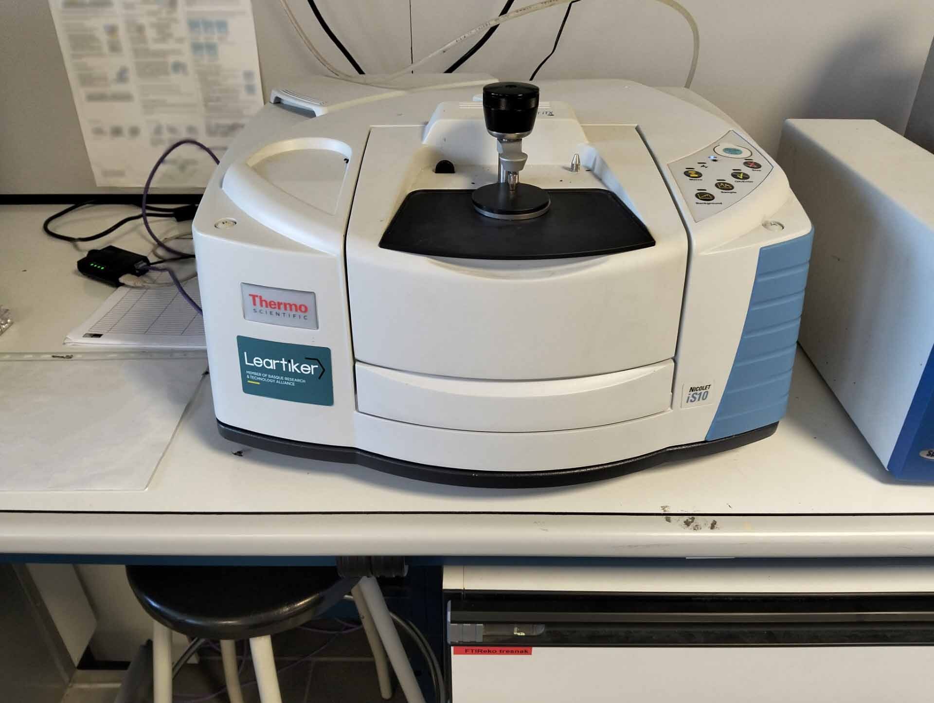 THERMO ELECTRON / THERMO FISHER SCIENTIFIC Nicolet iS10 Spectrometer ...
