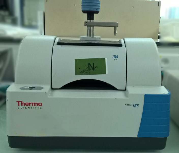 THERMO ELECTRON / THERMO FISHER SCIENTIFIC Nicolet iS5 Spectrometer ...