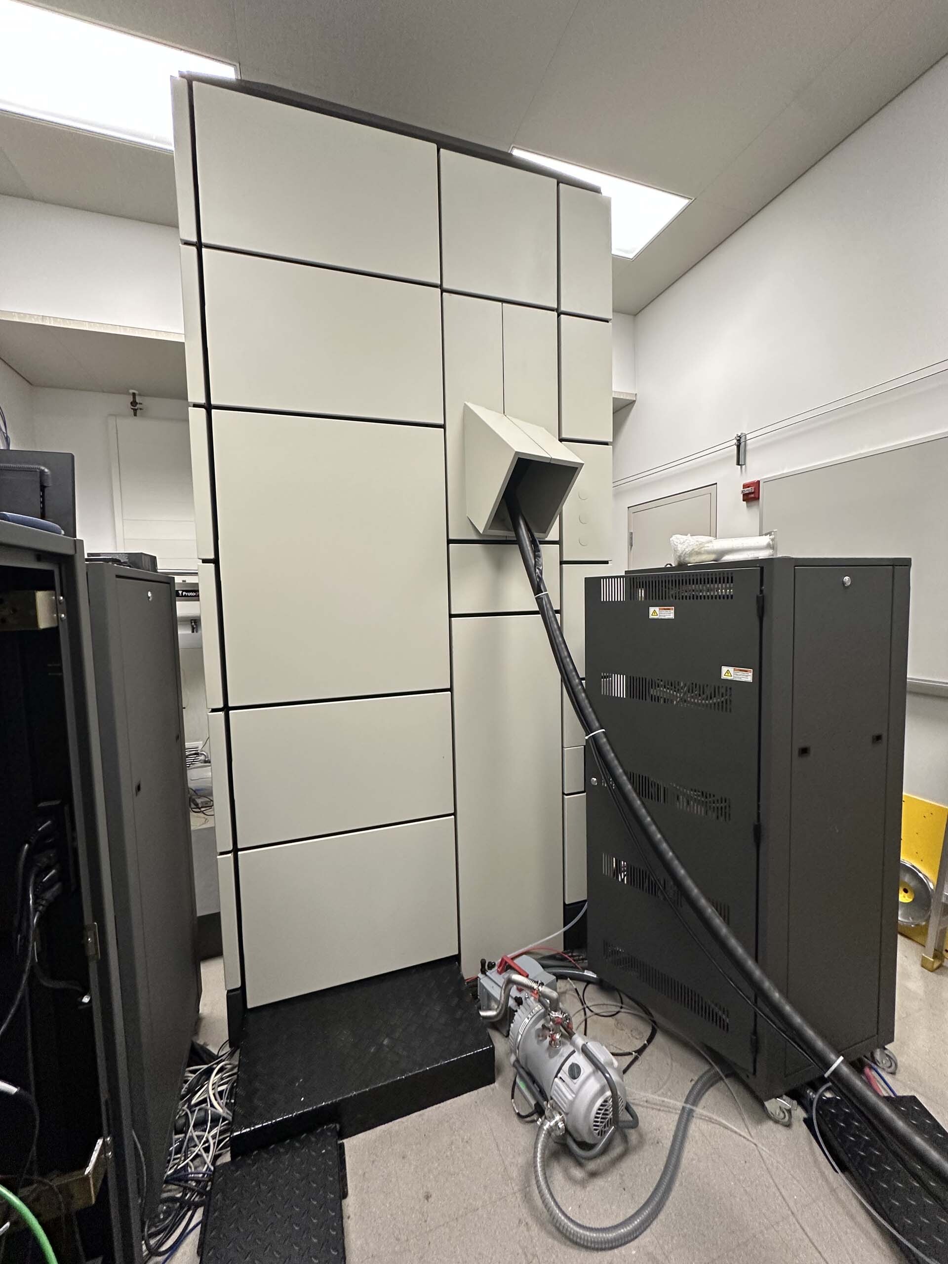 THERMO FISHER SCIENTIFIC / FEI Titan G2 Cubed 60-300 SEM used for sale ...