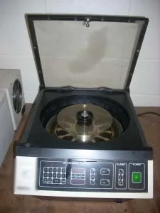 THERMO FISHER SCIENTIFIC / SHANDON Cytospin 2 Centrifuge used for sale ...