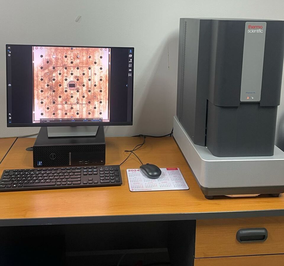 THERMO FISHER SCIENTIFIC Phenom XL G2 SEM used for sale price #293767126, 2024 > buy from CAE