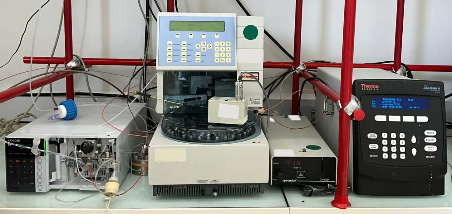 THERMO SCIENTIFIC / DIONEX HPLC System Spectrophotometer used for sale ...
