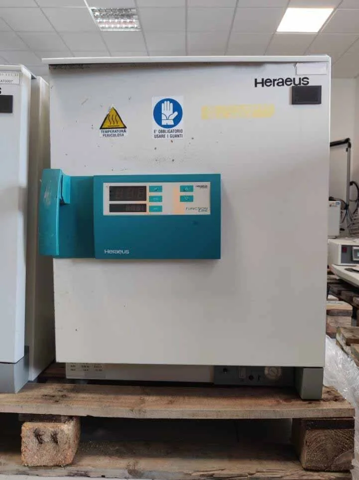THERMO SCIENTIFIC / HERAEUS / KENDRO UT6P Oven / Furnace used for sale ...