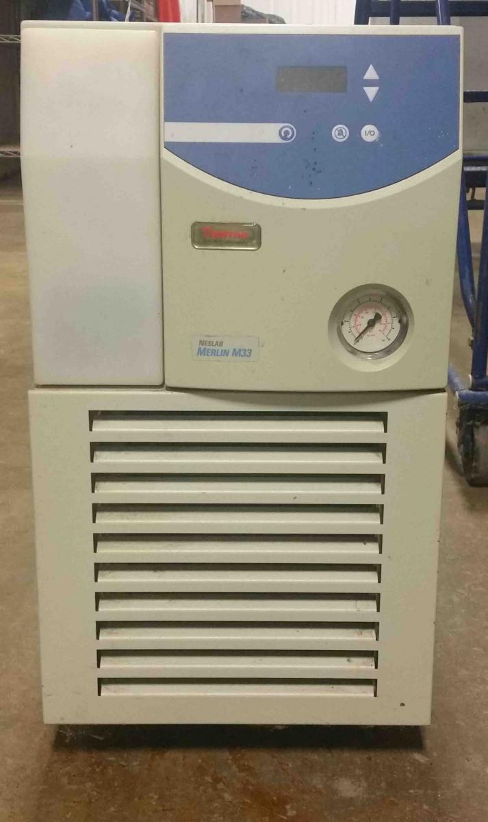 THERMO SCIENTIFIC / NESLAB Merlin M33 チラー - 再循環・排熱 はセール価格 #9187343 で使用さ ...