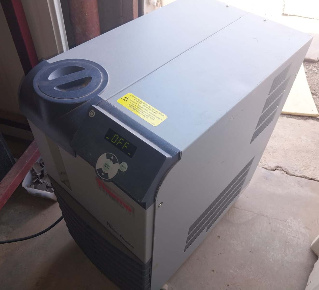 THERMO SCIENTIFIC NESLAB ThermoFlex 900 칠러 판매 가격 #293778605에 사용됨 > CAE에서 구매