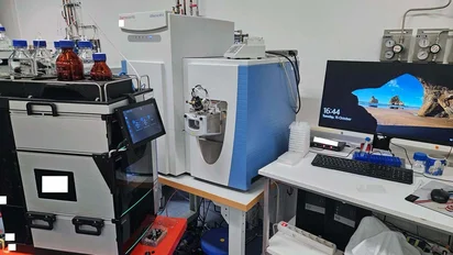 THERMO SCIENTIFIC Q Exactive HF-X Spectrometer used for sale price ...