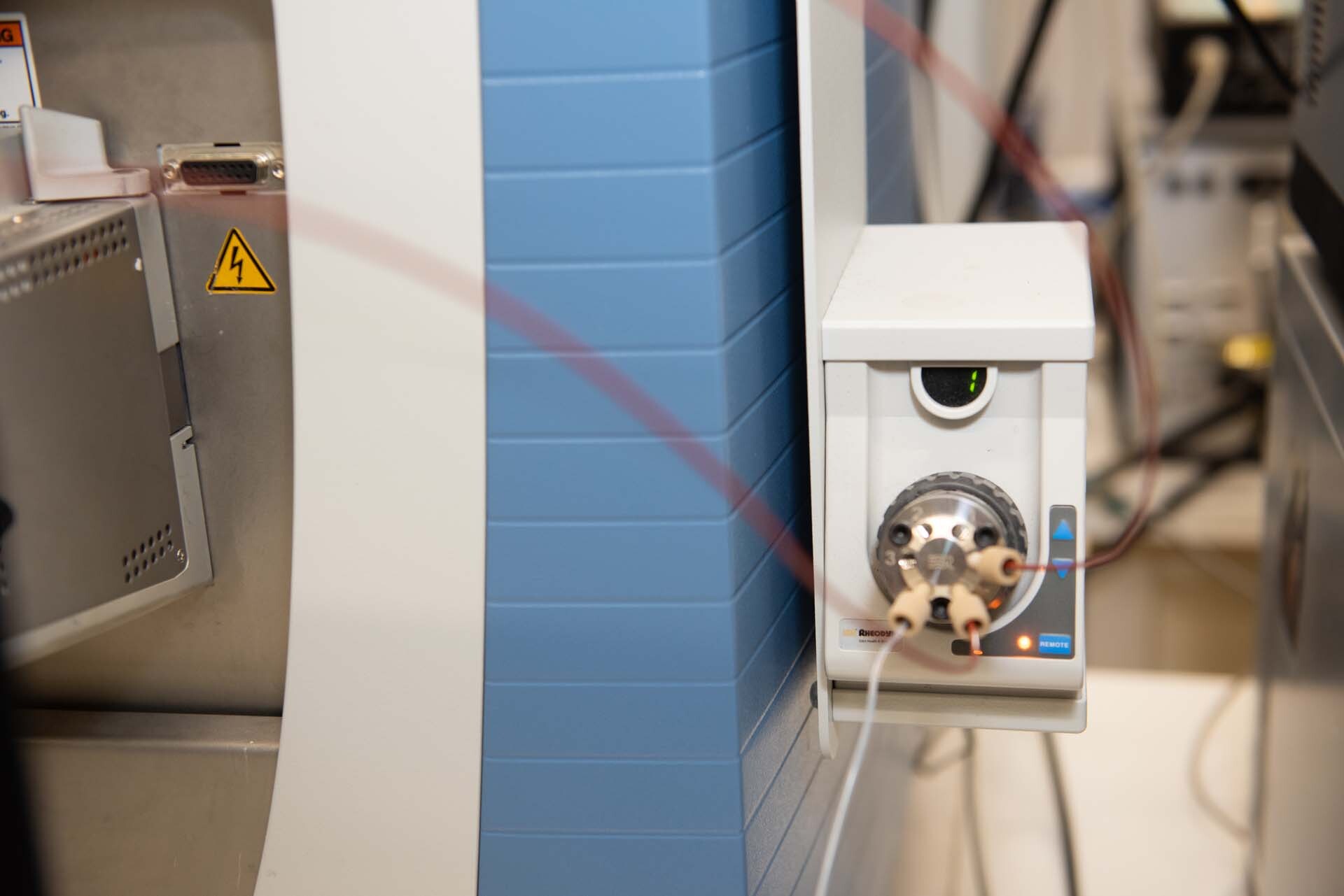 THERMO SCIENTIFIC Q Exactive Plus 分光计 用于销售价格 #293680637, 2014 > 从 CAE 购买