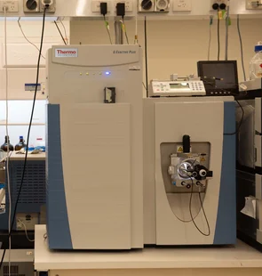 THERMO SCIENTIFIC Q Exactive Plus 分光计 用于销售价格 #293681698 > 从 CAE 购买