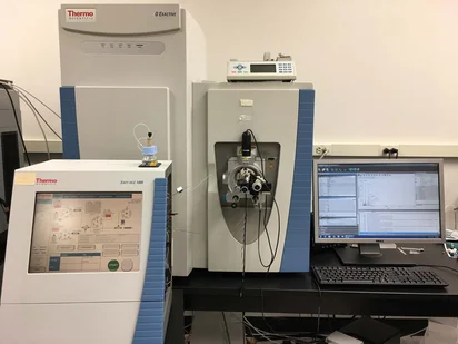 THERMO SCIENTIFIC Q Exactive Spectrometer used for sale price ...