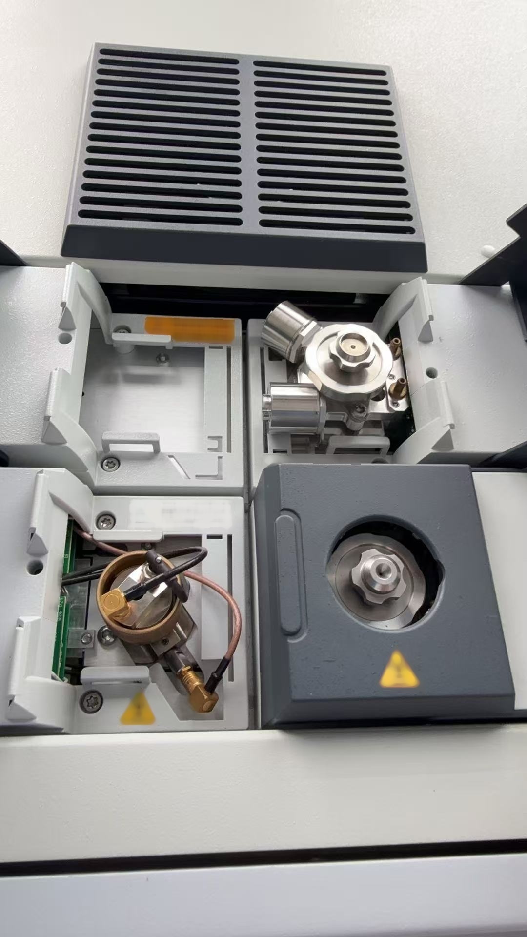 THERMO SCIENTIFIC Trace 1310 Spectrometer used for sale price ...