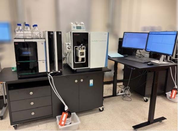 THERMO SCIENTIFIC Vanquish Flex Spectrometer used for sale price ...