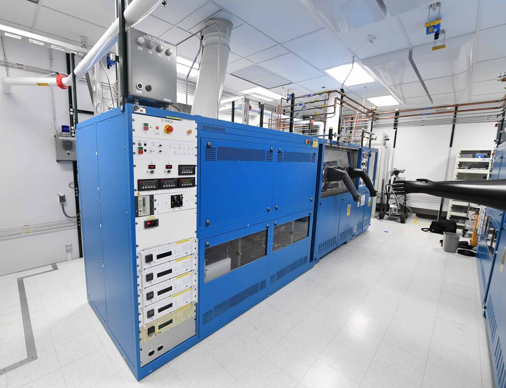 THOMAS SWAN / AIXTRON CCS used for sale price #293630289 > buy from CAE