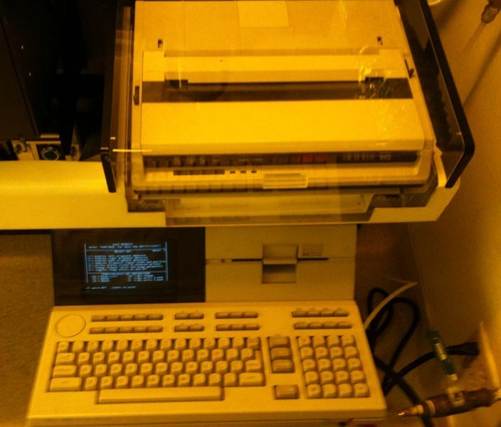 ULTRATECH 1100 Stepper 익숙한 판매용 가격 #9010582 > 사다 from CAE