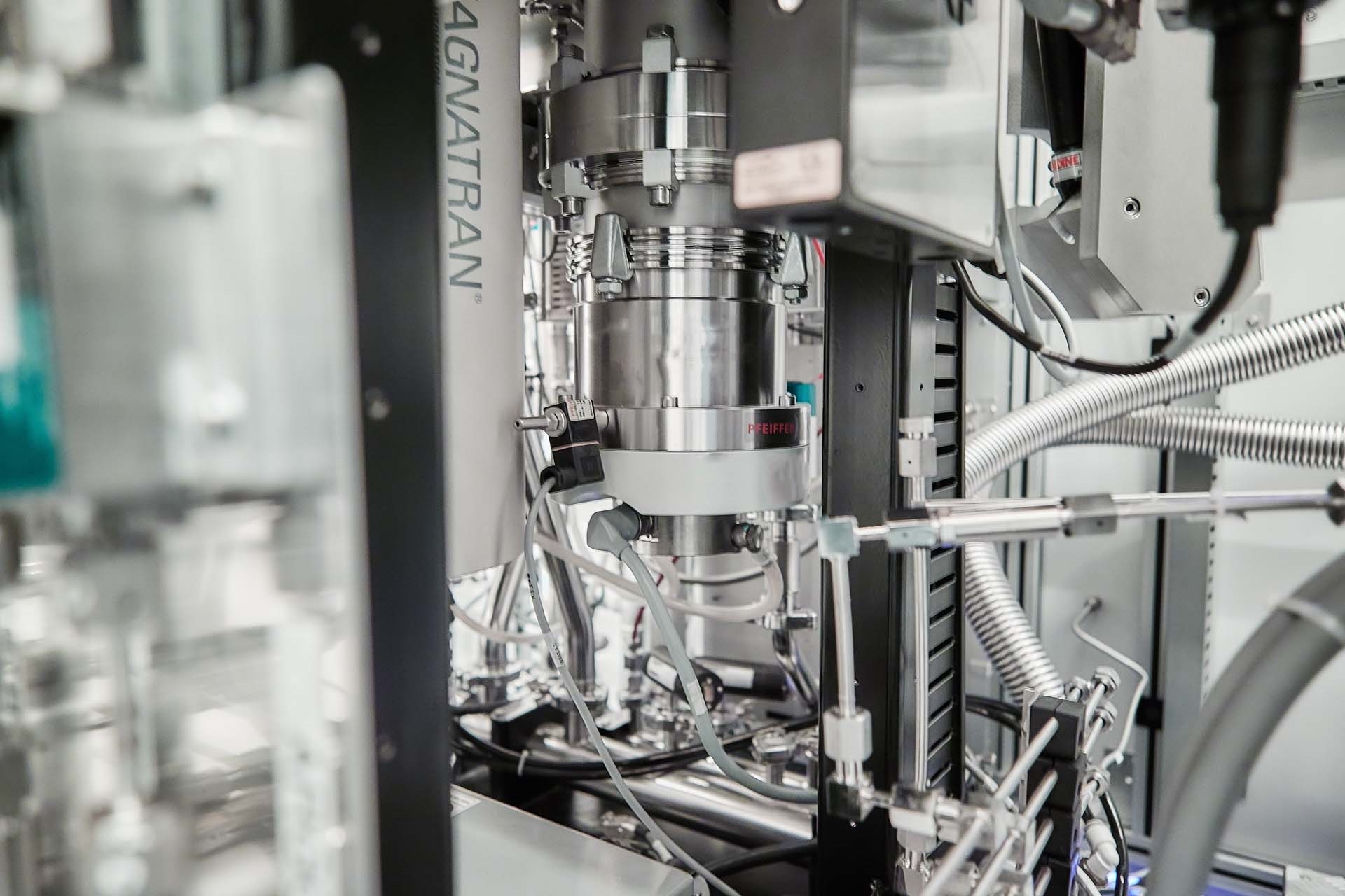 UNAXIS Clusterline 200 used for sale price #9189483, 2000 > buy from CAE